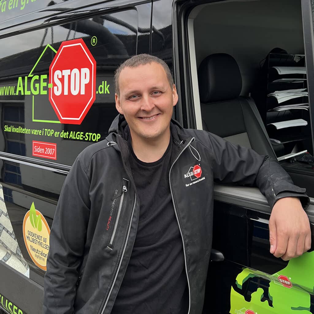 Kontakt os | Få et uforpligtende tilbud allerede i dag - Alge-Stop ApS